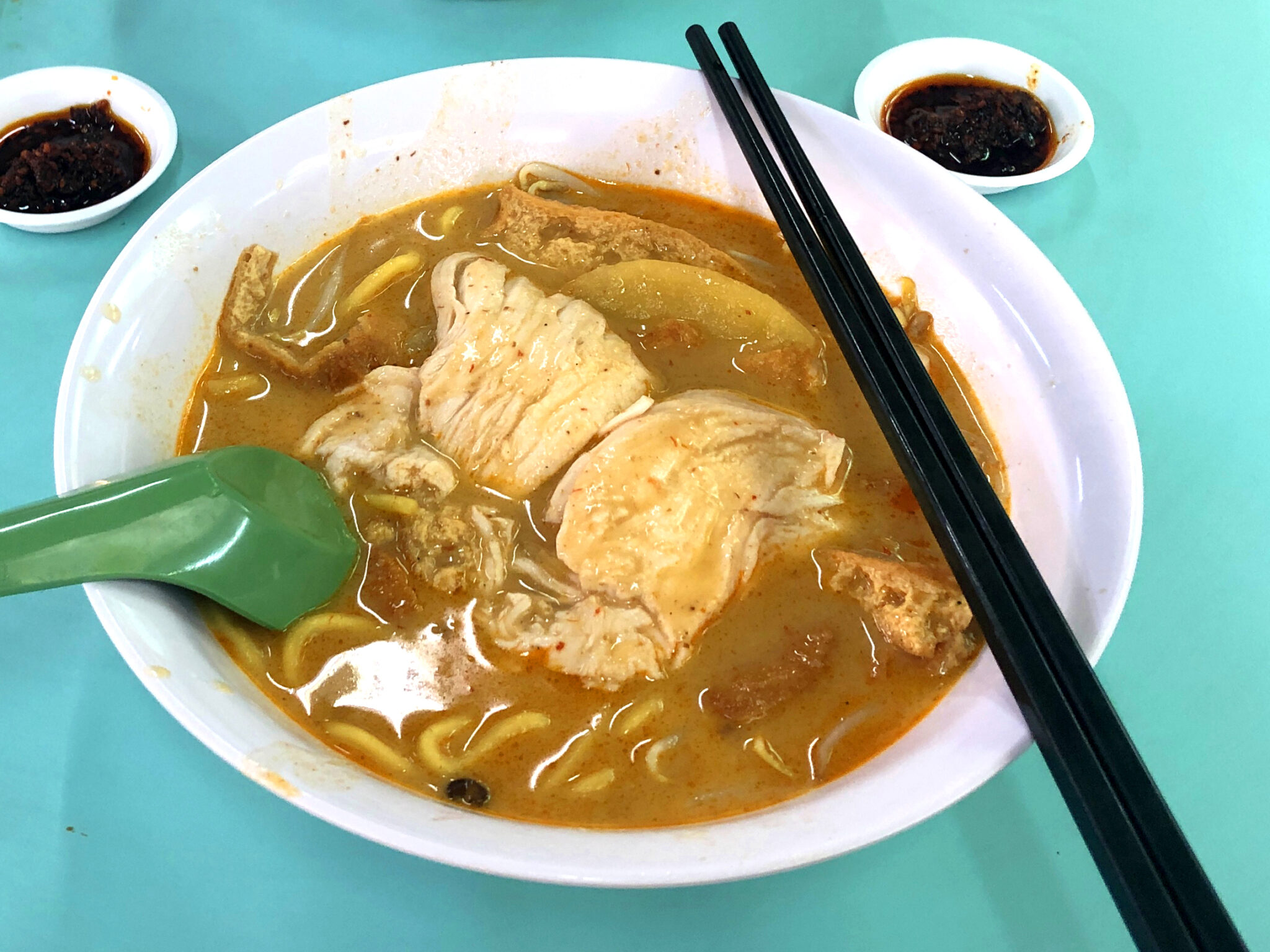 The Ultimate Hawker Food Michelin Guide: Ah Heng Curry Chicken Bee Hoon ...